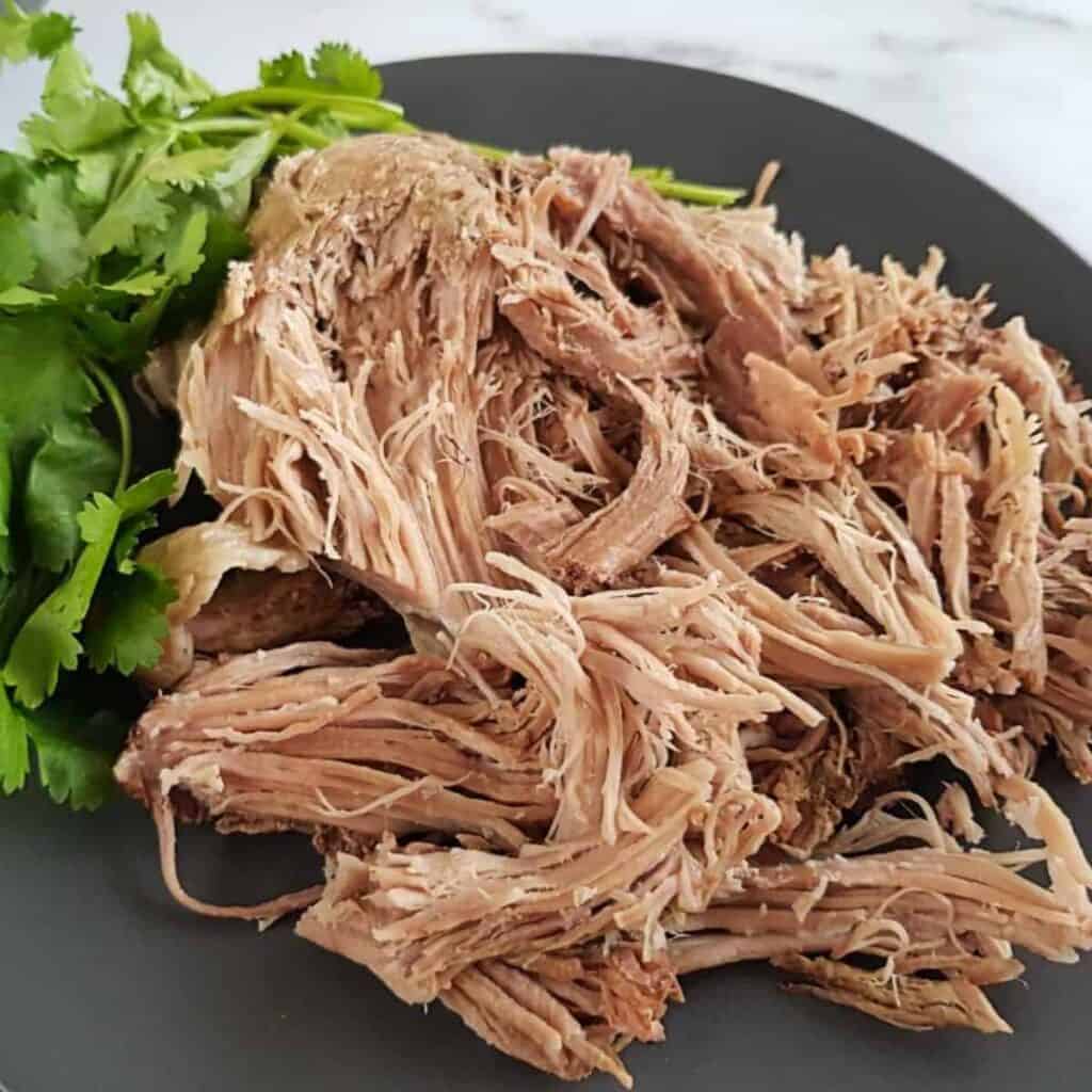 Slow cooker pulled pork - Hint of Healthy