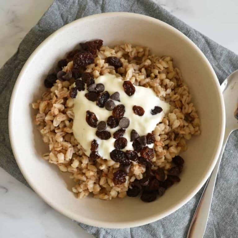 Healthy Pearl Barley Porridge {Easy Breakfast} - Hint of Healthy
