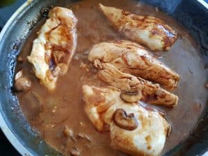 Chicken Marsala Without Wine - Easy Chicken Dinner! - Hint of Healthy