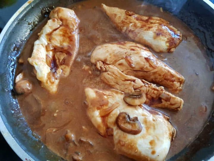 Chicken Marsala Without Wine - Easy Chicken Dinner! - Hint of Healthy