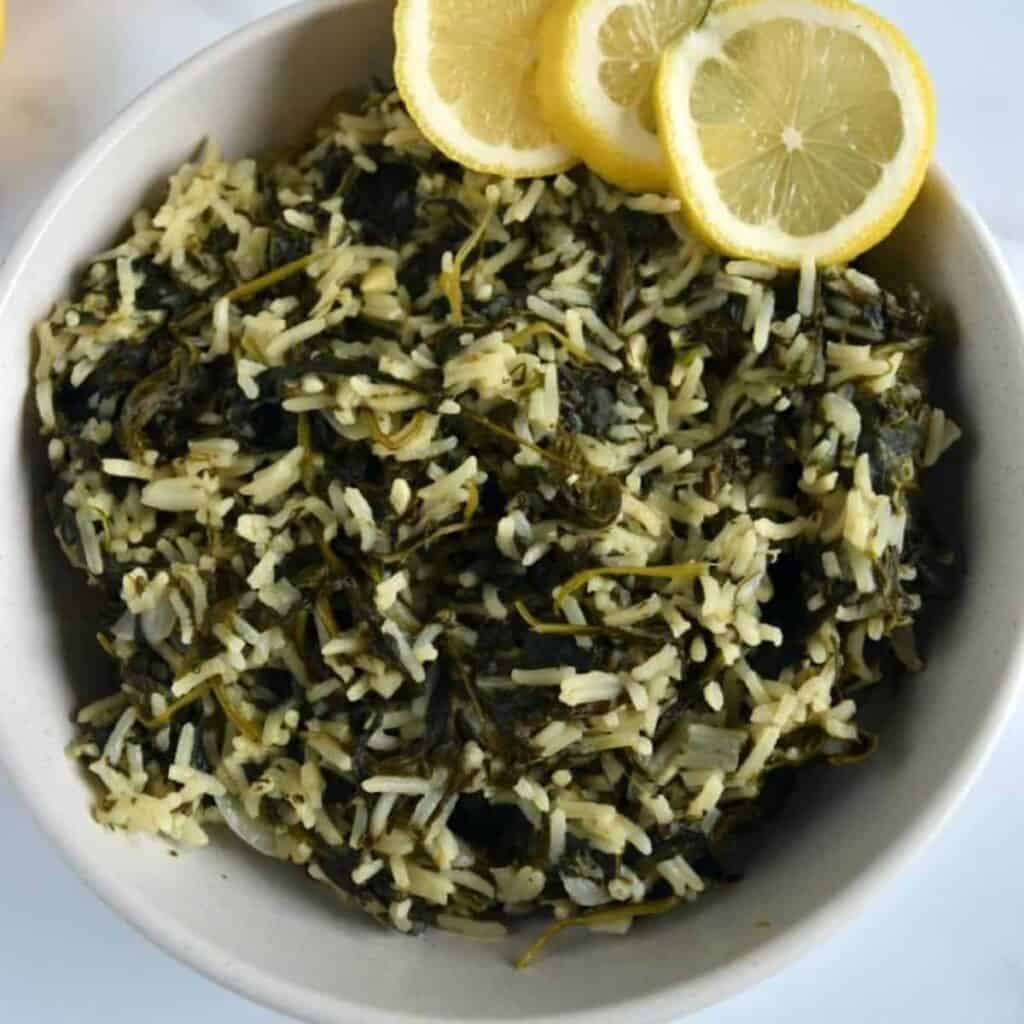 Spanakorizo - Greek Spinach Rice - Hint of Healthy