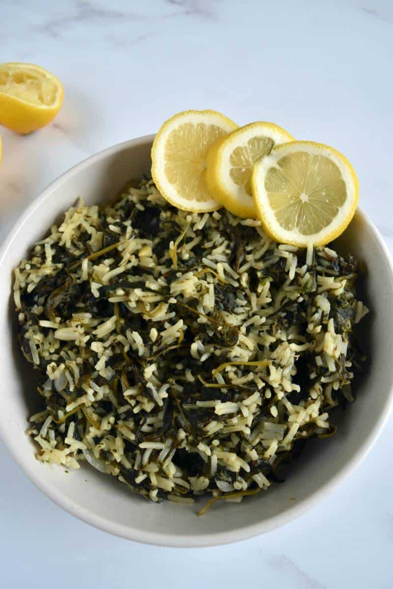 Spanakorizo - Greek Spinach Rice - Hint of Healthy
