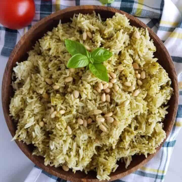 Pesto Rice {Easy & Healthy} - Hint of Healthy