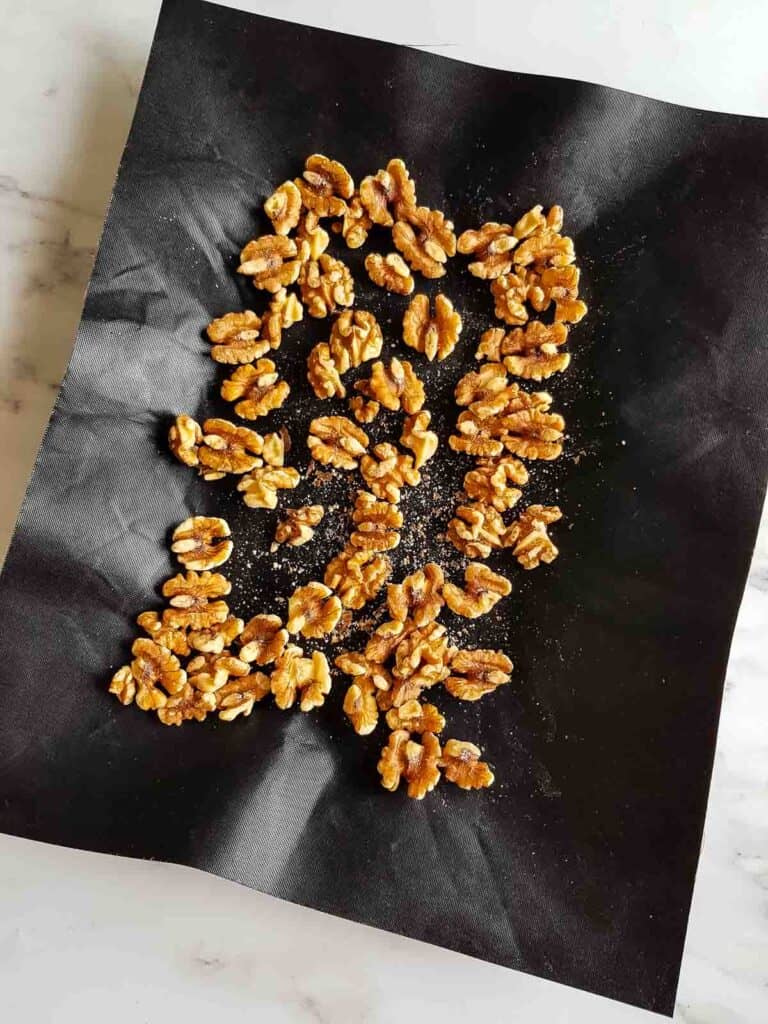Roasted Walnuts - Hint of Healthy