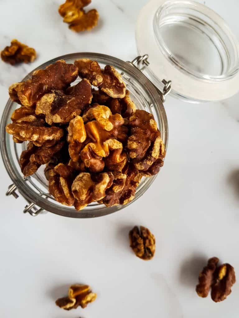 Roasted Walnuts - Hint of Healthy