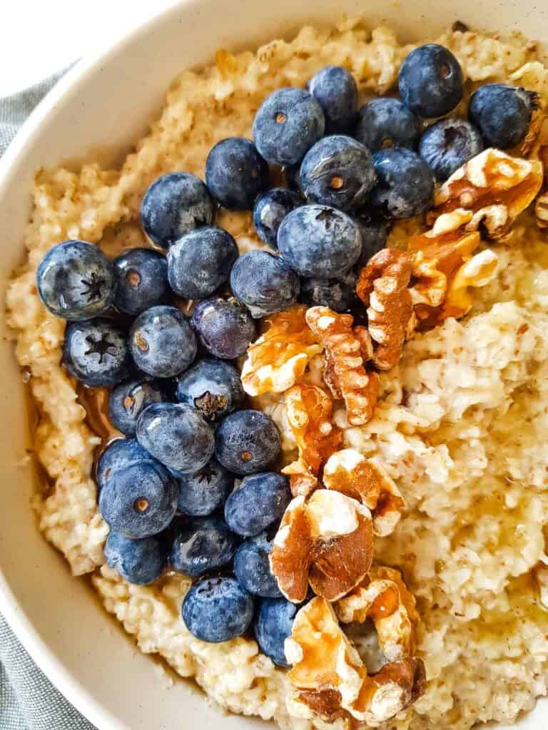 Easy Flaxseed Oatmeal - Hint of Healthy