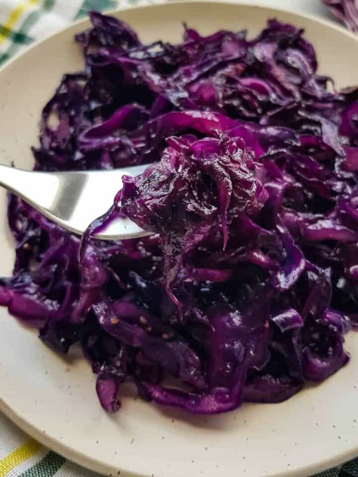 Slow Cooker Red Cabbage - Easy Side Dish - Hint of Healthy
