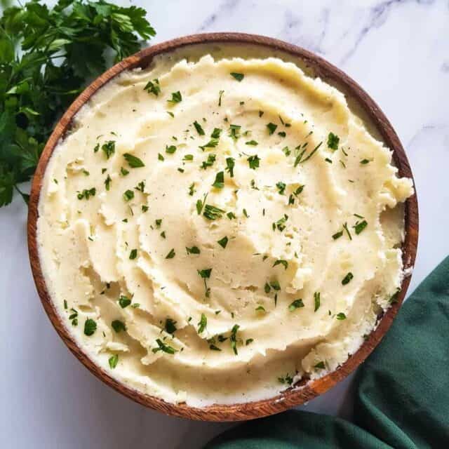 Healthy Mashed Potatoes with Greek Yogurt - Hint of Healthy