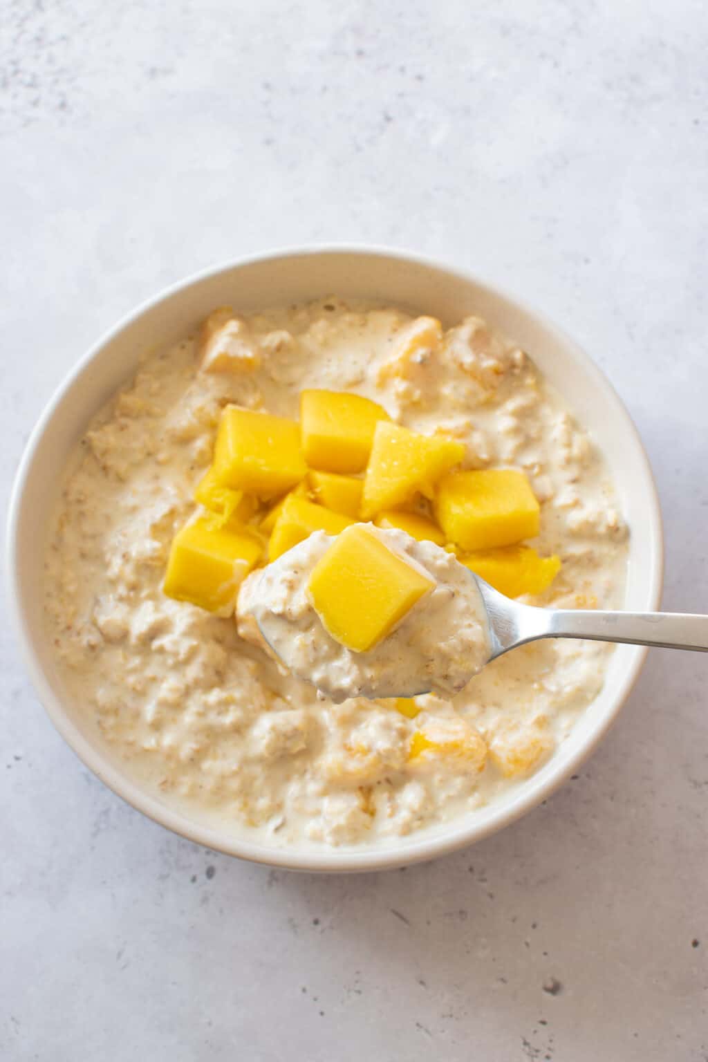 Mango Overnight Oats (Easy & healthy!) - Hint of Healthy